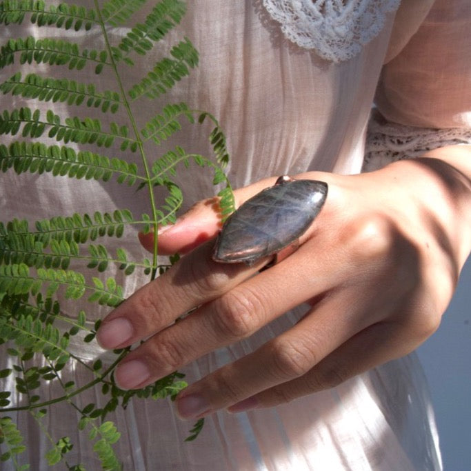 Modern Relic Oracle Ring – Tavin Boutique